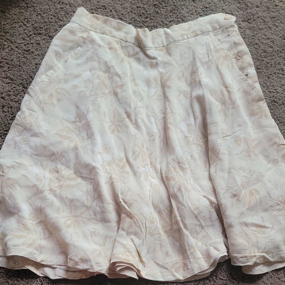 Banana Republic | Skirts | Elegant Cream Floral Skirt | Poshmark